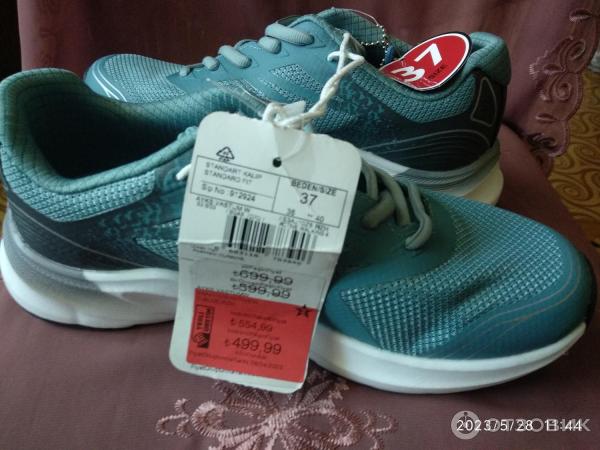 Отзыв о Кроссовки женские LC Waikiki | для долгих прогулок...
