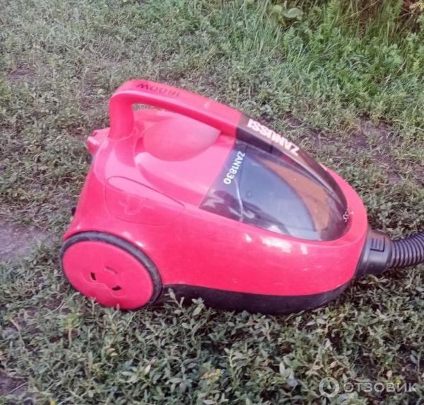 Отзыв о Пылесос Zanussi ZAN 1800 | Свой срок отработал и ладно.